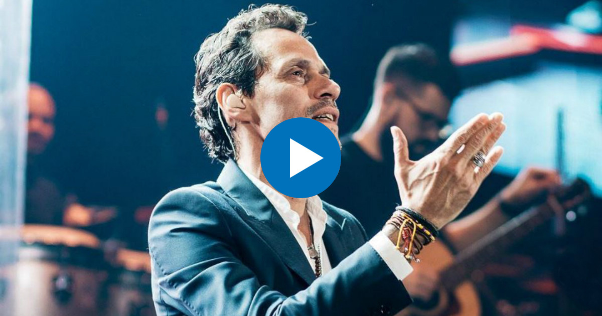 Marc Anthony sorprende a su novia Raffaella Modugno en pleno concierto ...