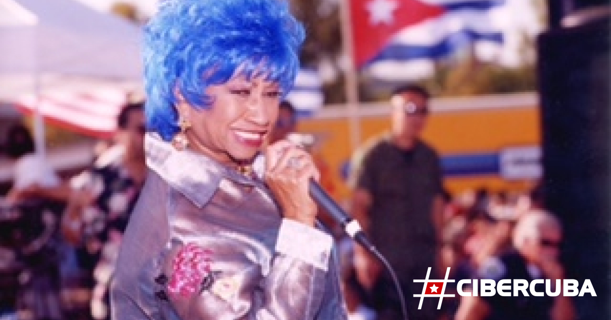 Celia Cruz, en uno de sus conciertos - CiberCuba