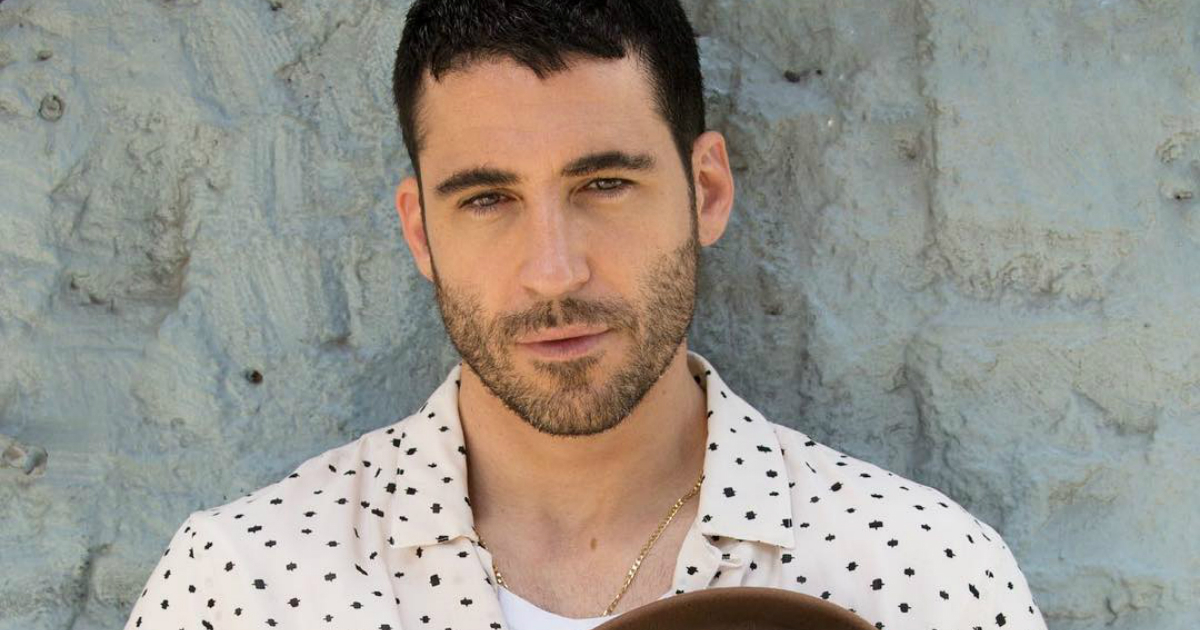 El actor español Miguel Ángel Silvestre revela cómo aprendió a hablar ...