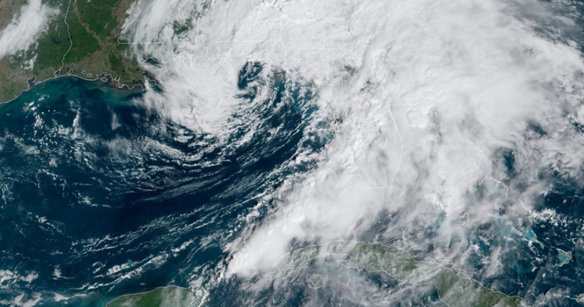 El ciclón Néstor provoca vientos y tornados en Florida