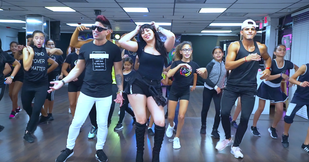 Dayamí La Musa y Baby Lores presentan el vídeo de "Te gustó" junto a ...