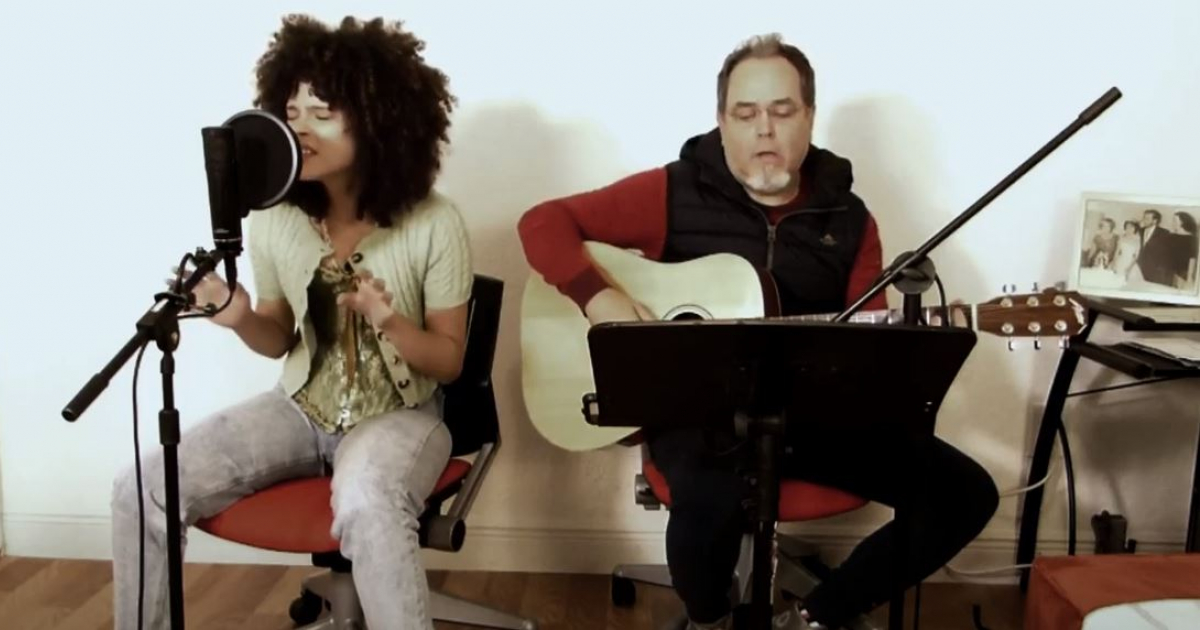 América Valdés interpreta junto a Pavel Urquiza "If Only for One Night"