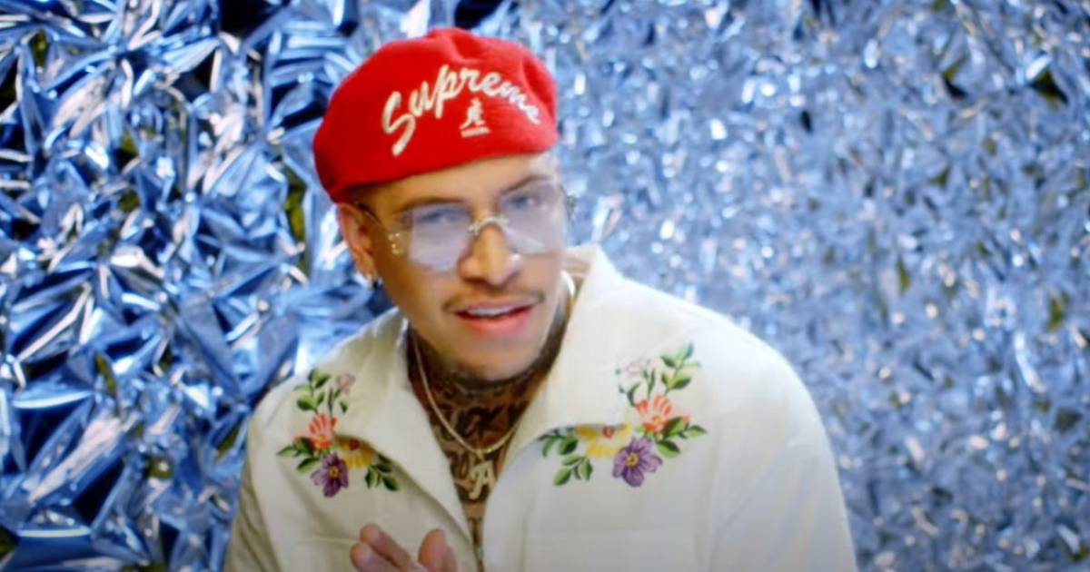 El Chulo aterriza en las plataformas digitales a ritmo de “Pórtate bien”