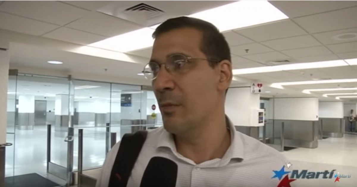 El opositor cubano Antonio Rodiles llega a Miami tras meses sin poder ...