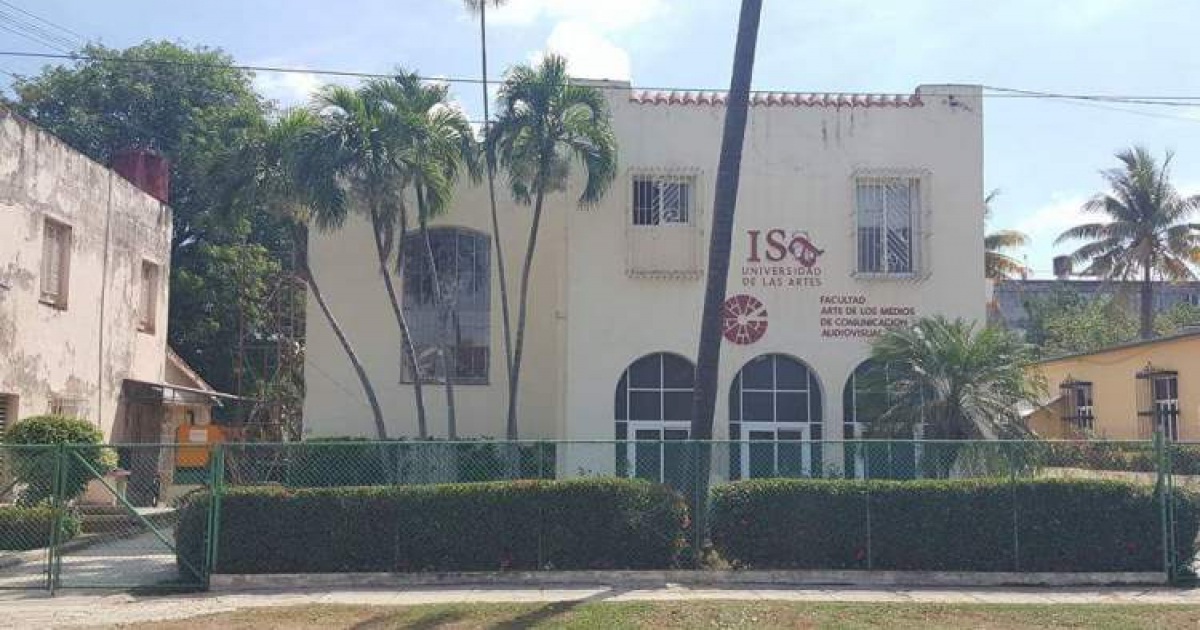 "Días de diciembre” y “Patria blanca” capitalizan premios del Festival ...