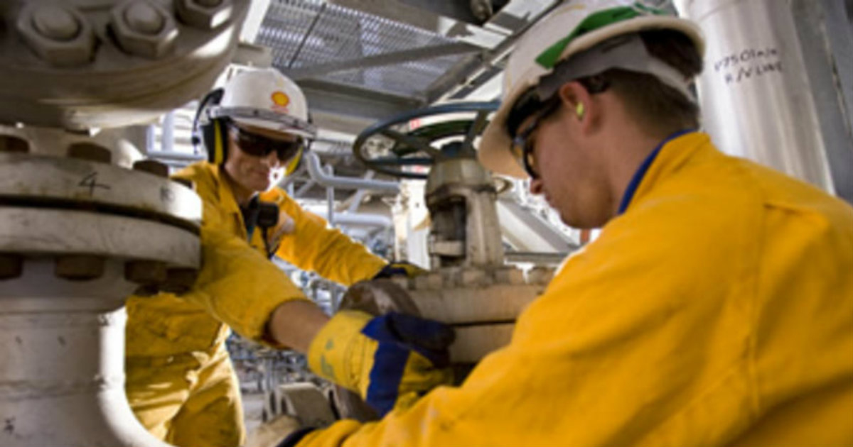 Petrolera saudí compra la mayor refinería de Estados Unidos