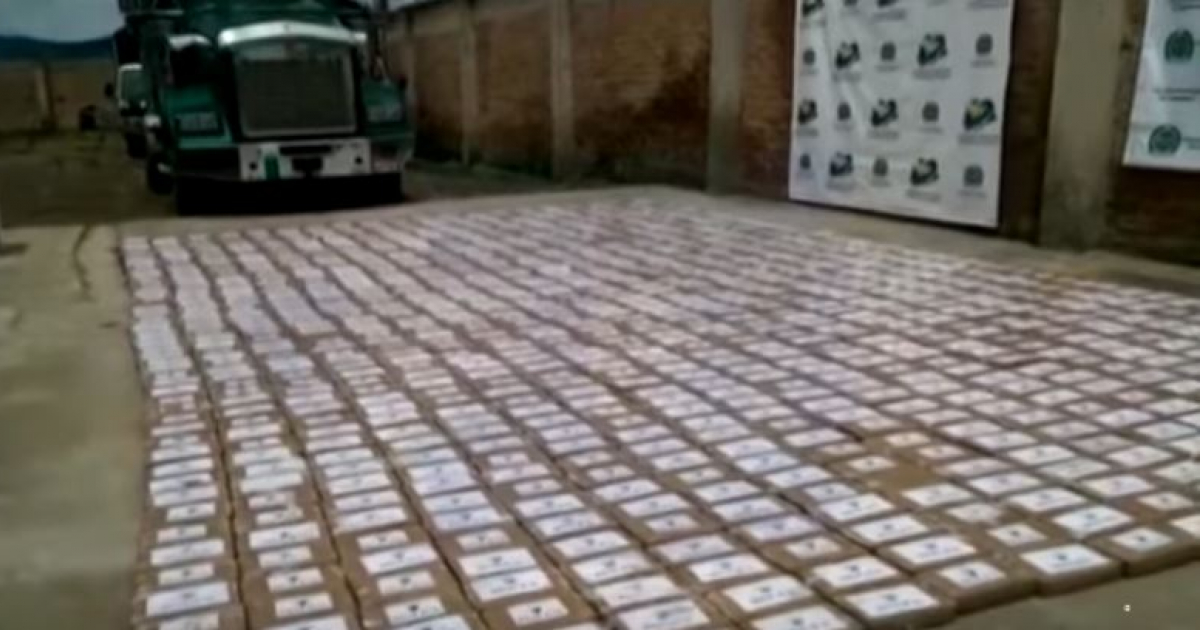 Policía Colombiana Decomisó Más De Mil Paquetes De Cocaína Marcados